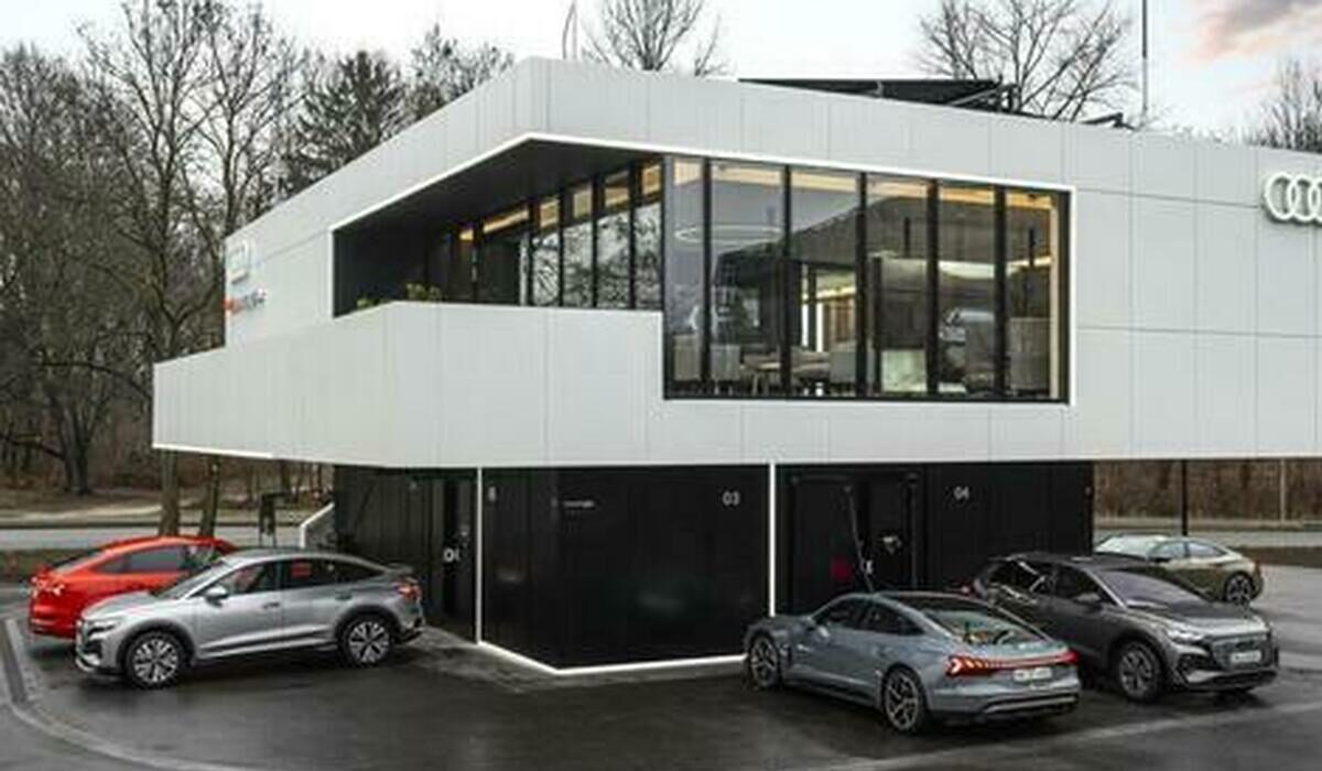Audi apre la lounge di lusso per la ricarica elettrica - Montenapo Daily