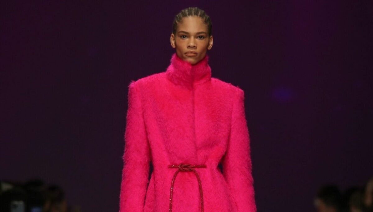 MMD: Genny pays homage to the artist Veruschka - Montenapo Daily