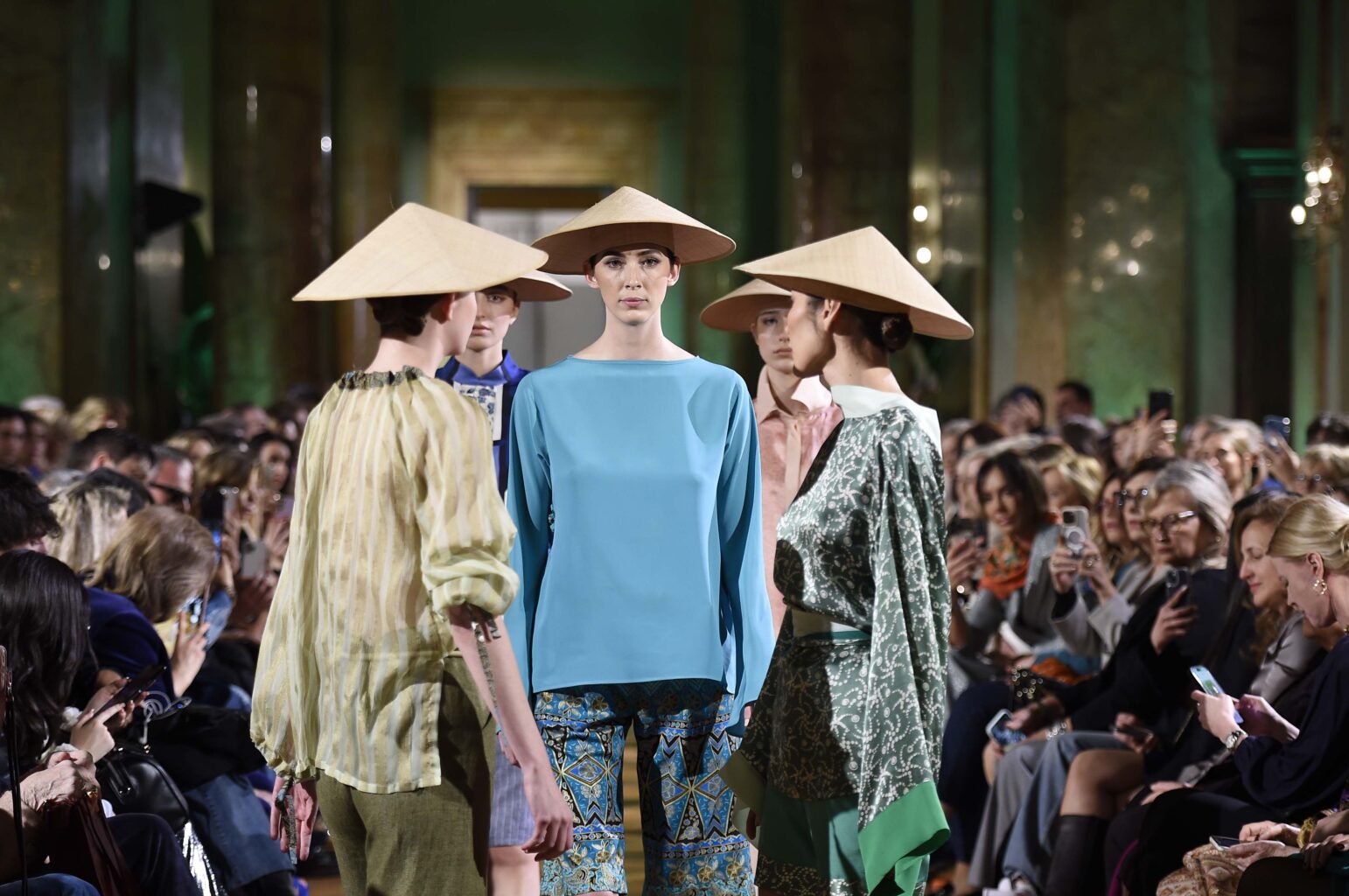 Vittorio Camaiani triumphs with the Return to the East collection at ...